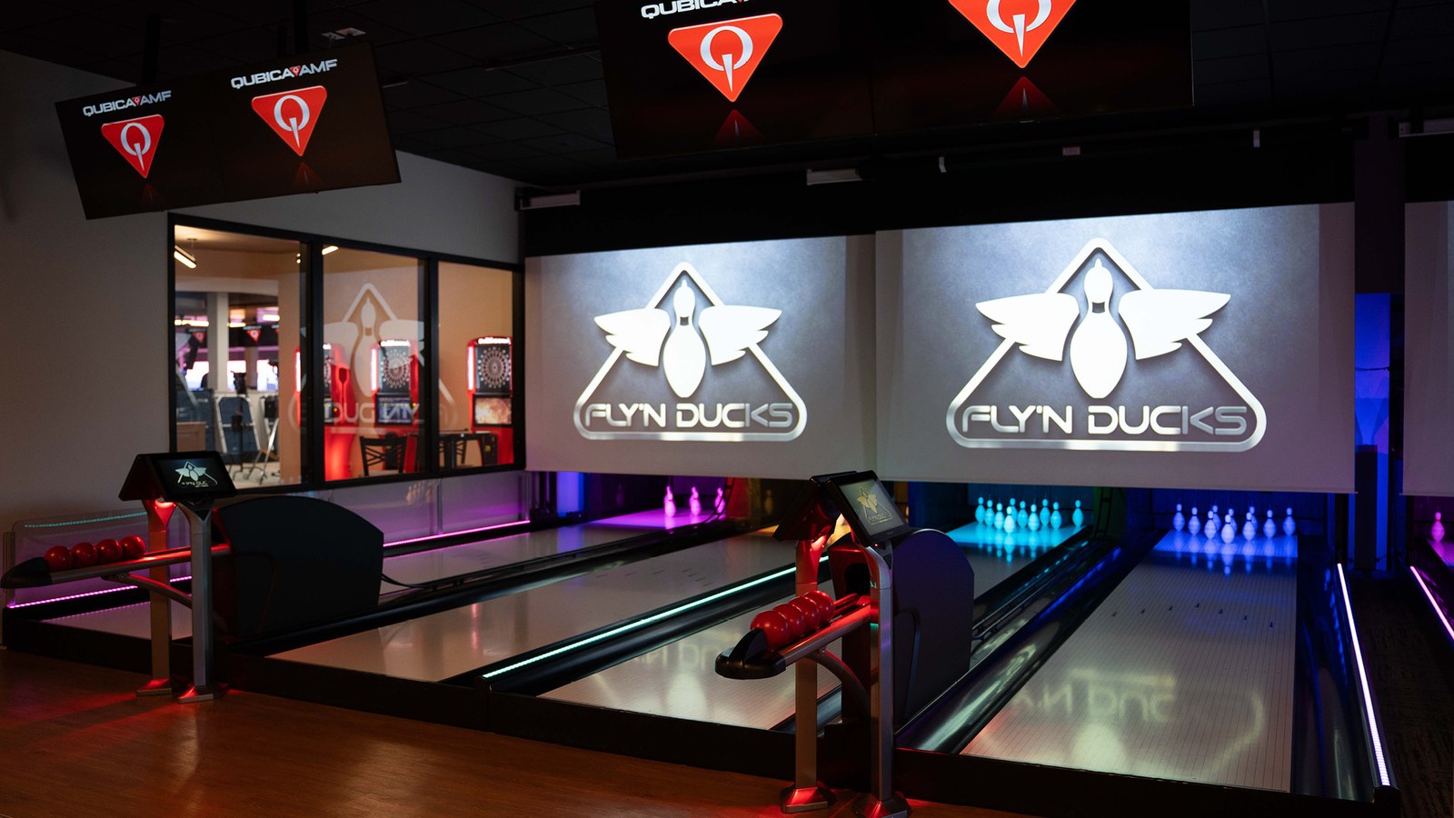 What is Fly'n Ducks - QubicaAMF Duckpin Bowling