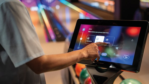 QubicaAMF: BES NV bowler entertainment system - Bowling Technology