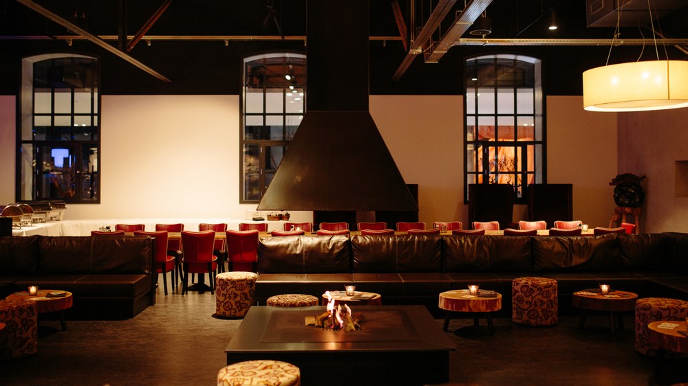 Bowling & Resto Lounge - QubicaAMF bowling project